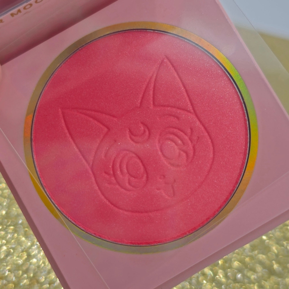 Colourpop | Makeup | Colourpop X Sailor Moon Cats Eye Pressed Powder ...
